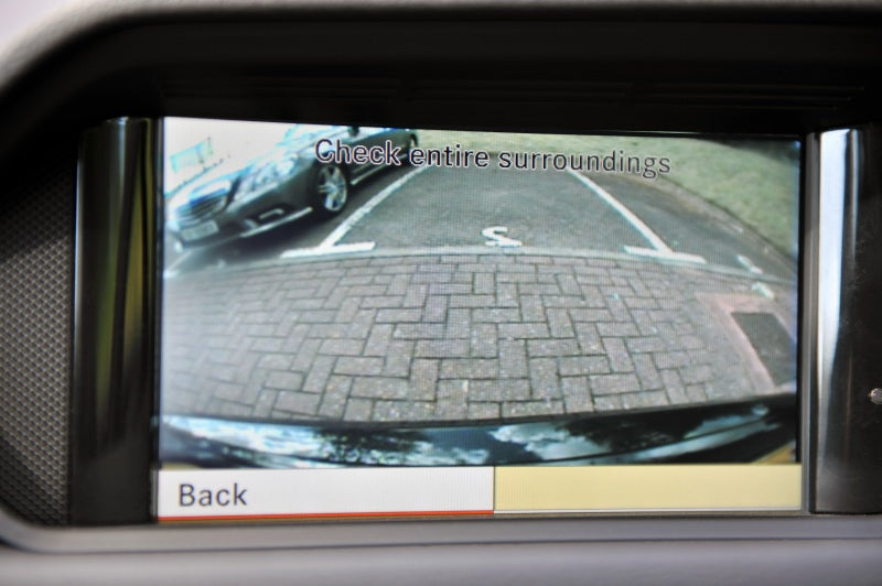 Mercedes Benz Fully integrated camera with installation — Pepsi Auto ...